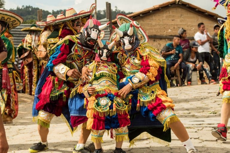 Práctica Individual: Hablemos de cultura: Guatemala - Trayectos